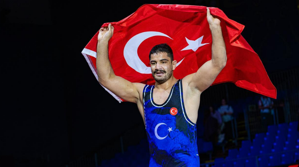 Türkischer Ringer Taha Akgül zum 9. Mal Europameister